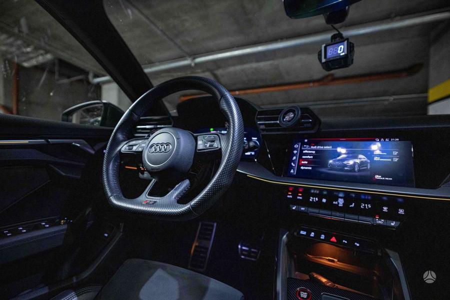 Черный Ауди РС3 2024 в Каунас, объемом двигателя 2.48 л и пробегом 44 тыс. км за 59500 €, фото 33 на AUTOMOTO.COM.LV