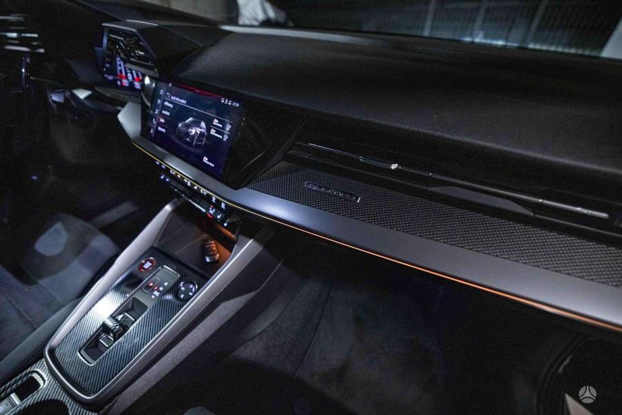 Черный Ауди РС3 2024 в Каунас, объемом двигателя 2.48 л и пробегом 44 тыс. км за 59500 €, фото 37 на AUTOMOTO.COM.LV