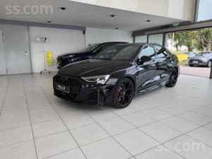 Melns Audi RS3 2025 Rīga, ar dzinēja tilpumu 2.50 L un nobraukumu 28 tūkst. km par 59900 €, foto 1 vietnē AUTOMOTO.COM.LV