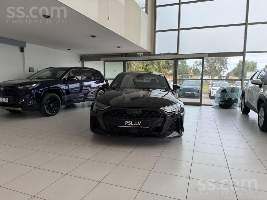 Melns Audi RS3 2025 Rīga, ar dzinēja tilpumu 2.50 L un nobraukumu 28 tūkst. km par 59900 €, foto 3 vietnē AUTOMOTO.COM.LV