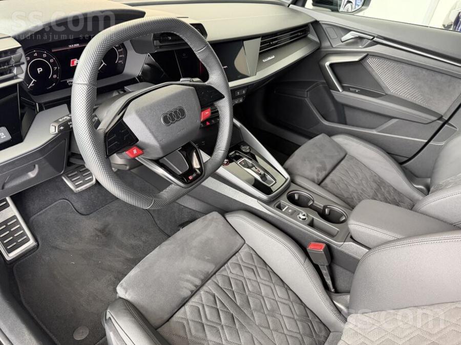 Melns Audi RS3 2025 Rīga, ar dzinēja tilpumu 2.50 L un nobraukumu 28 tūkst. km par 59900 €, foto 9 vietnē AUTOMOTO.COM.LV