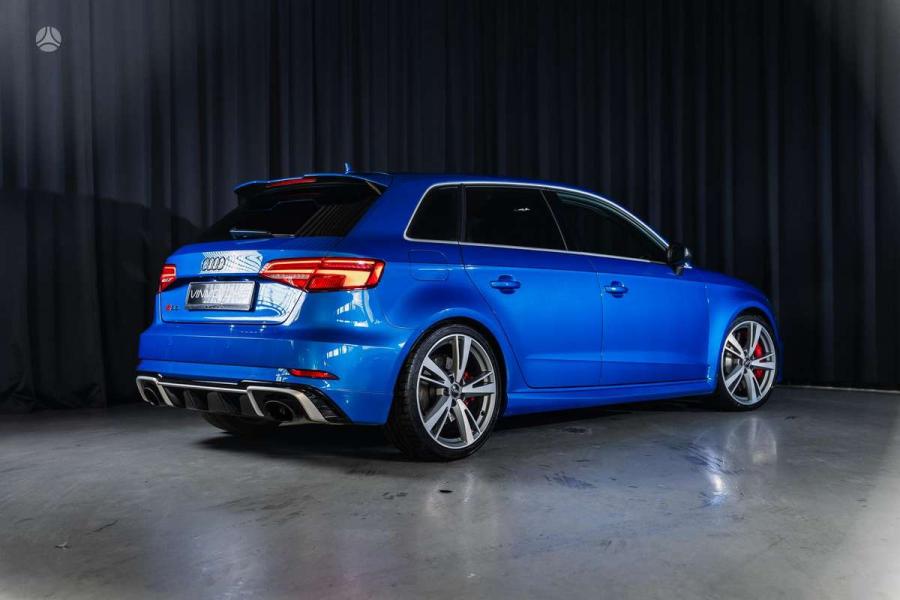 Zils Audi RS3 2017 Viļņa, ar dzinēja tilpumu 2.48 L un nobraukumu 135 tūkst. km par 36500 €, foto 5 vietnē AUTOMOTO.COM.LV