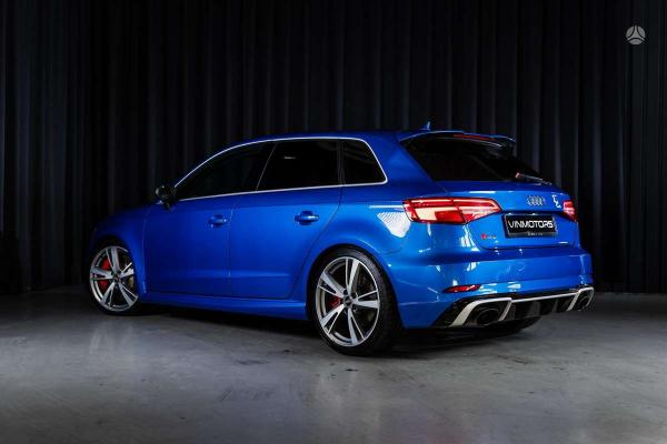 Audi RS3 2017 Viļņa vietnē Zils Audi RS3 2017 Viļņa, ar dzinēja tilpumu 2.48 L un nobraukumu 135 tūkst. km par 36500 €, foto 7 vietnē AUTOMOTO.COM.LV