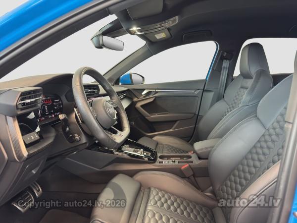 Blue Audi RS3 2022 in Tallinn, with an engine capacity of 2.50 L and mileage of 26 thousand km for 53900 €, photo 6 on AUTOMOTO.COM.LV