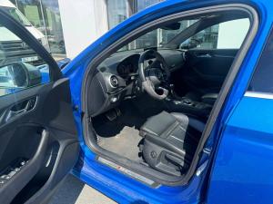 Blue Audi RS3 2018 in Peetri, with an engine capacity of 2.50 L and mileage of 169 thousand km for 30300 €, photo 9 on AUTOMOTO.COM.LV