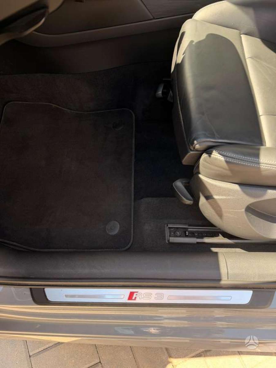 Pelēks Audi RS3 2020 Kauņa, ar dzinēja tilpumu 2.48 L un nobraukumu 85 tūkst. km par 33500 €, foto 9 vietnē AUTOMOTO.COM.LV
