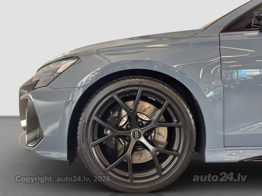 Pelēks Audi RS3 2025 Tallina, ar dzinēja tilpumu 2.50 L un nobraukumu 8 tūkst. km par 64900 €, foto 11 vietnē AUTOMOTO.COM.LV
