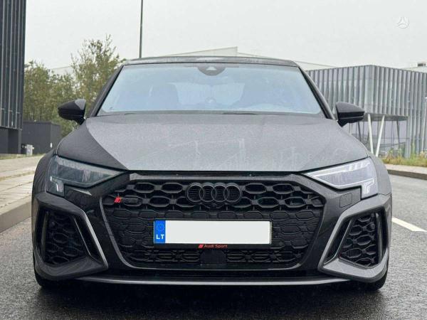 Pelēks Audi RS3 2023 Viļņa, ar dzinēja tilpumu 2.50 L un nobraukumu 59 tūkst. km par 45000 €, foto 1 vietnē AUTOMOTO.COM.LV