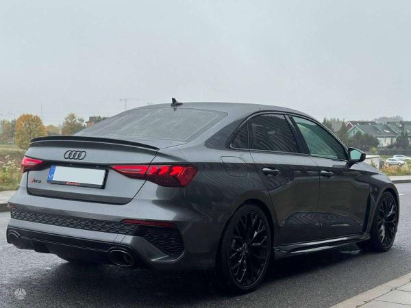 Pelēks Audi RS3 2023 Viļņa, ar dzinēja tilpumu 2.50 L un nobraukumu 59 tūkst. km par 45000 €, foto 5 vietnē AUTOMOTO.COM.LV