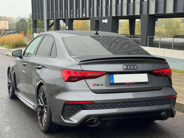 Pelēks Audi RS3 2023 Viļņa, ar dzinēja tilpumu 2.50 L un nobraukumu 59 tūkst. km par 45000 €, foto 7 vietnē AUTOMOTO.COM.LV