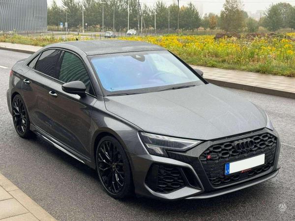 Pelēks Audi RS3 2023 Viļņa, ar dzinēja tilpumu 2.50 L un nobraukumu 59 tūkst. km par 45000 €, foto 10 vietnē AUTOMOTO.COM.LV