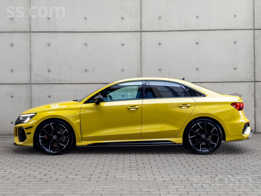 Yellow Audi RS3 2022 in Riga, with an engine capacity of 2.50 L and mileage of 61 thousand km for 41900 €, photo 9 on AUTOMOTO.COM.LV