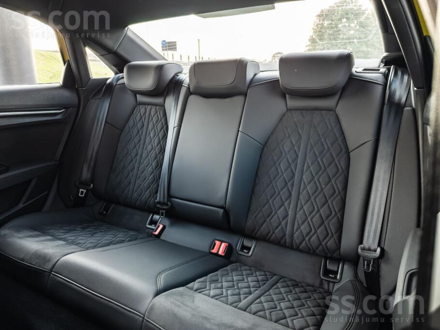 Yellow Audi RS3 2022 in Riga, with an engine capacity of 2.50 L and mileage of 61 thousand km for 41900 €, photo 16 on AUTOMOTO.COM.LV