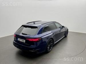 Blue Audi RS4 2020 in Riga, with an engine capacity of 2.90 L and mileage of 77 thousand km for 57100 €, photo 4 on AUTOMOTO.COM.LV