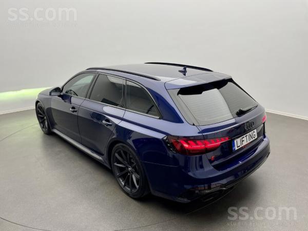 Zils Audi RS4 2020 Rīga, ar dzinēja tilpumu 2.90 L un nobraukumu 77 tūkst. km par 57100 €, foto 6 vietnē AUTOMOTO.COM.LV