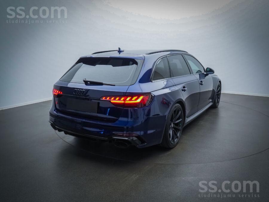 Zils Audi RS4 2020 Rīga, ar dzinēja tilpumu 2.90 L un nobraukumu 77 tūkst. km par 47444 €, foto 5 vietnē AUTOMOTO.COM.LV