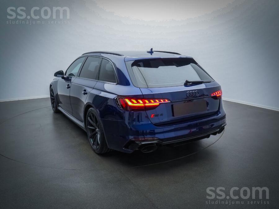 Zils Audi RS4 2020 Rīga, ar dzinēja tilpumu 2.90 L un nobraukumu 77 tūkst. km par 47444 €, foto 7 vietnē AUTOMOTO.COM.LV