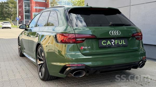 Zaļš Audi RS4 2018 Rīga, ar dzinēja tilpumu 2.90 L un nobraukumu 133 tūkst. km par 43000 €, foto 9 vietnē AUTOMOTO.COM.LV