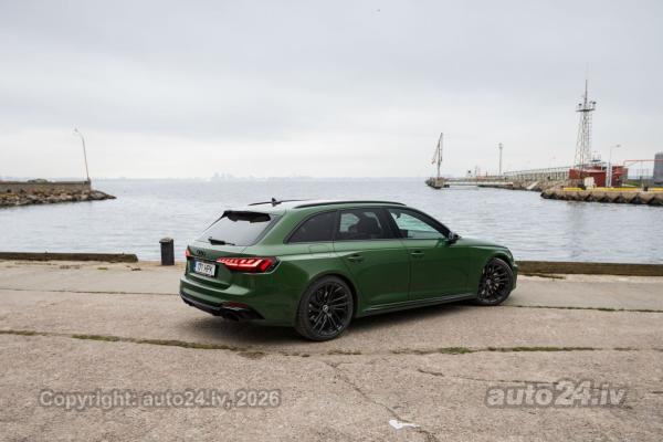 Zaļš Audi RS4 2021 Tallina, ar dzinēja tilpumu 2.90 L un nobraukumu 68 tūkst. km par 73000 €, foto 4 vietnē AUTOMOTO.COM.LV