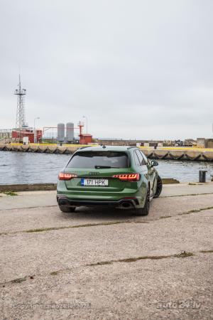 Zaļš Audi RS4 2021 Tallina, ar dzinēja tilpumu 2.90 L un nobraukumu 68 tūkst. km par 73000 €, foto 5 vietnē AUTOMOTO.COM.LV
