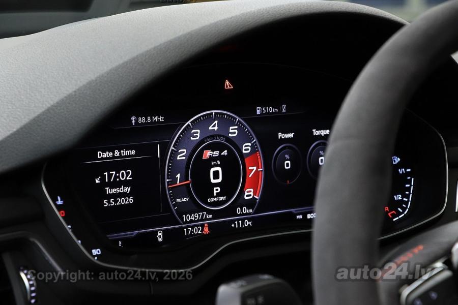 Pelēks Audi RS4 2017 Tallina, ar dzinēja tilpumu 3.00 L un nobraukumu 105 tūkst. km par 44995 €, foto 24 vietnē AUTOMOTO.COM.LV