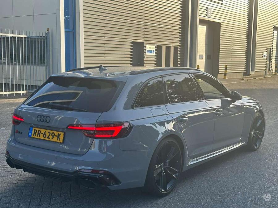 Grey Audi RS4 2018 in Jonava, with an engine capacity of 2.89 L and mileage of 193 thousand km for 26000 €, photo 6 on AUTOMOTO.COM.LV