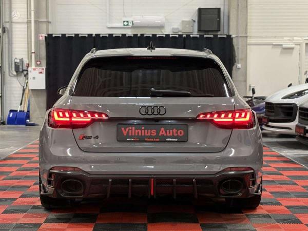 Pelēks Audi RS4 2021 Viļņa, ar dzinēja tilpumu 2.89 L un nobraukumu 83 tūkst. km par 46990 €, foto 5 vietnē AUTOMOTO.COM.LV