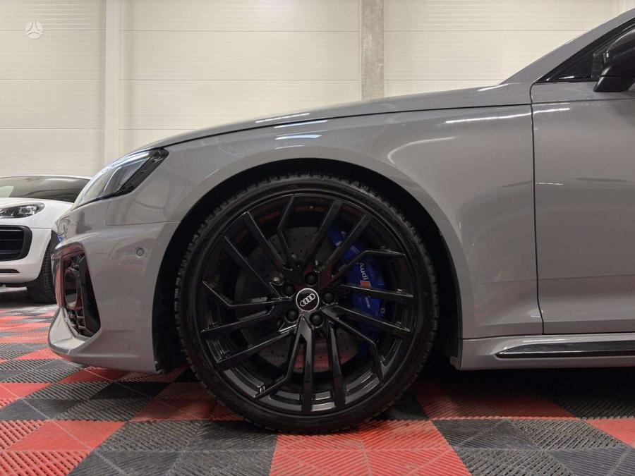 Pelēks Audi RS4 2021 Viļņa, ar dzinēja tilpumu 2.89 L un nobraukumu 83 tūkst. km par 46990 €, foto 11 vietnē AUTOMOTO.COM.LV