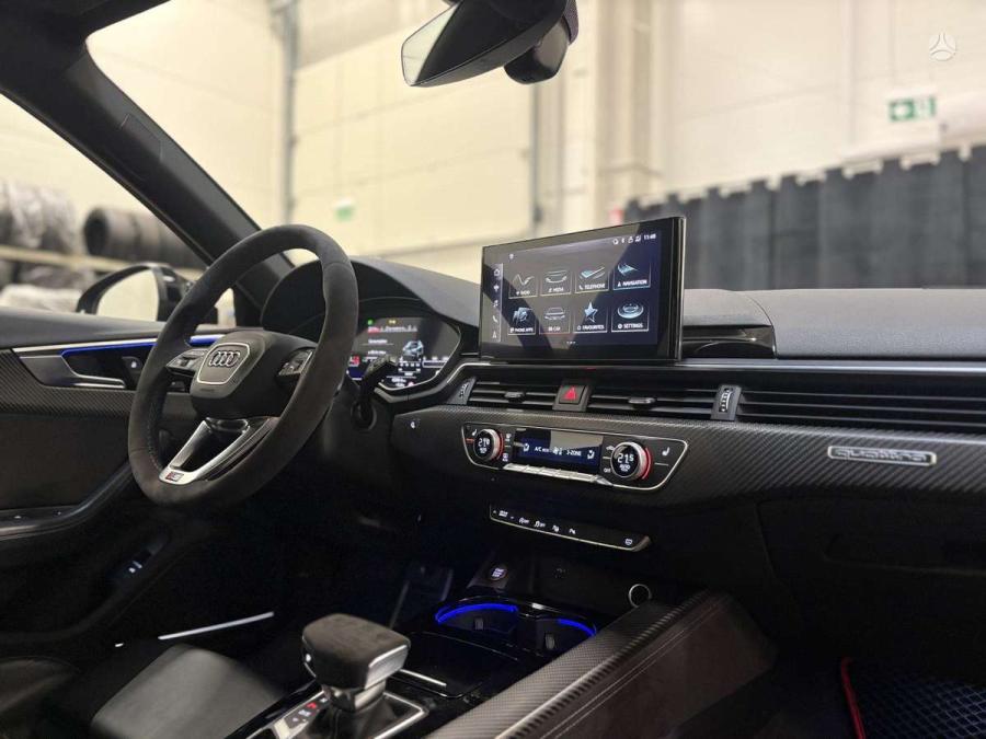 Pelēks Audi RS4 2021 Viļņa, ar dzinēja tilpumu 2.89 L un nobraukumu 83 tūkst. km par 46990 €, foto 21 vietnē AUTOMOTO.COM.LV