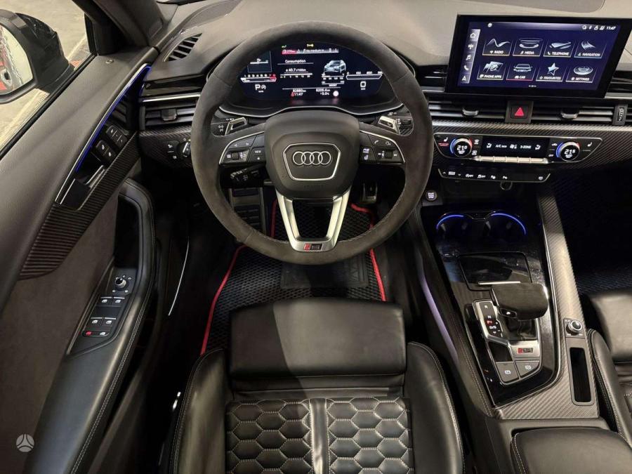 Pelēks Audi RS4 2021 Viļņa, ar dzinēja tilpumu 2.89 L un nobraukumu 83 tūkst. km par 46990 €, foto 23 vietnē AUTOMOTO.COM.LV