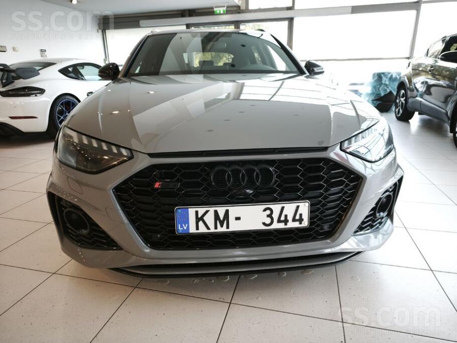 Grey Audi RS4 2024 in Riga, with an engine capacity of 2.90 L and mileage of 114 thousand km for 55000 €, photo 6 on AUTOMOTO.COM.LV