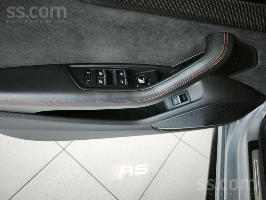 Grey Audi RS4 2024 in Riga, with an engine capacity of 2.90 L and mileage of 114 thousand km for 55000 €, photo 14 on AUTOMOTO.COM.LV