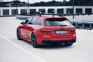 Sarkans Audi RS4 2020 Viļņa, ar dzinēja tilpumu 2.89 L un nobraukumu 88 tūkst. km par 56500 €, foto 4 vietnē AUTOMOTO.COM.LV