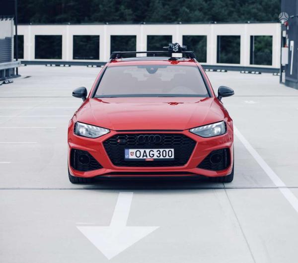 Sarkans Audi RS4 2020 Viļņa, ar dzinēja tilpumu 2.89 L un nobraukumu 88 tūkst. km par 56500 €, foto 6 vietnē AUTOMOTO.COM.LV