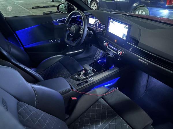 Sarkans Audi RS4 2020 Viļņa, ar dzinēja tilpumu 2.89 L un nobraukumu 88 tūkst. km par 56500 €, foto 9 vietnē AUTOMOTO.COM.LV