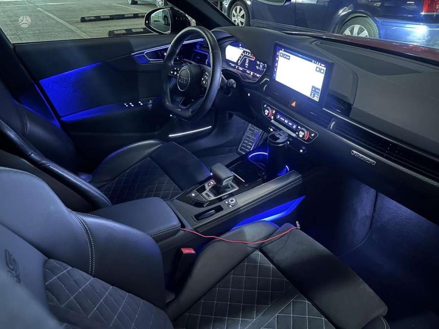 Sarkans Audi RS4 2020 Viļņa, ar dzinēja tilpumu 2.89 L un nobraukumu 88 tūkst. km par 56500 €, foto 10 vietnē AUTOMOTO.COM.LV