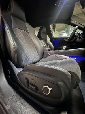 Sarkans Audi RS4 2020 Viļņa, ar dzinēja tilpumu 2.89 L un nobraukumu 88 tūkst. km par 56500 €, foto 12 vietnē AUTOMOTO.COM.LV