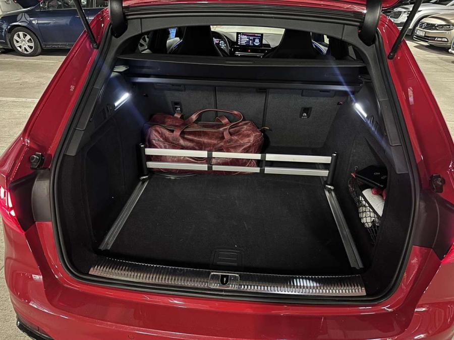Sarkans Audi RS4 2020 Viļņa, ar dzinēja tilpumu 2.89 L un nobraukumu 88 tūkst. km par 56500 €, foto 23 vietnē AUTOMOTO.COM.LV