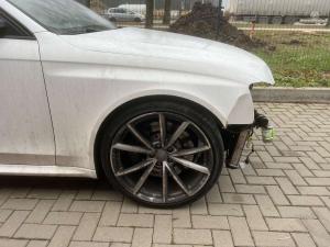 White Audi RS4 2015 in Kaunas, with an engine capacity of 4.14 L and mileage of 113 thousand km for 17900 €, photo 8 on AUTOMOTO.COM.LV
