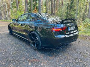 Melns Audi RS5 2013 Tartu, ar dzinēja tilpumu 4.20 L un nobraukumu 165 tūkst. km par 22900 €, foto 7 vietnē AUTOMOTO.COM.LV