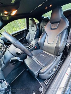 Melns Audi RS5 2013 Tartu, ar dzinēja tilpumu 4.20 L un nobraukumu 165 tūkst. km par 22900 €, foto 12 vietnē AUTOMOTO.COM.LV