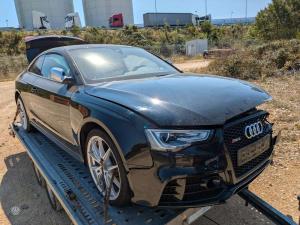 Melns Audi RS5 2014 Panevēža, ar dzinēja tilpumu 4.16 L un nobraukumu 170 tūkst. km par 12500 €, foto  vietnē AUTOMOTO.COM.LV