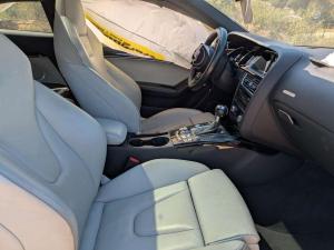 Melns Audi RS5 2014 Panevēža, ar dzinēja tilpumu 4.16 L un nobraukumu 170 tūkst. km par 12500 €, foto 18 vietnē AUTOMOTO.COM.LV
