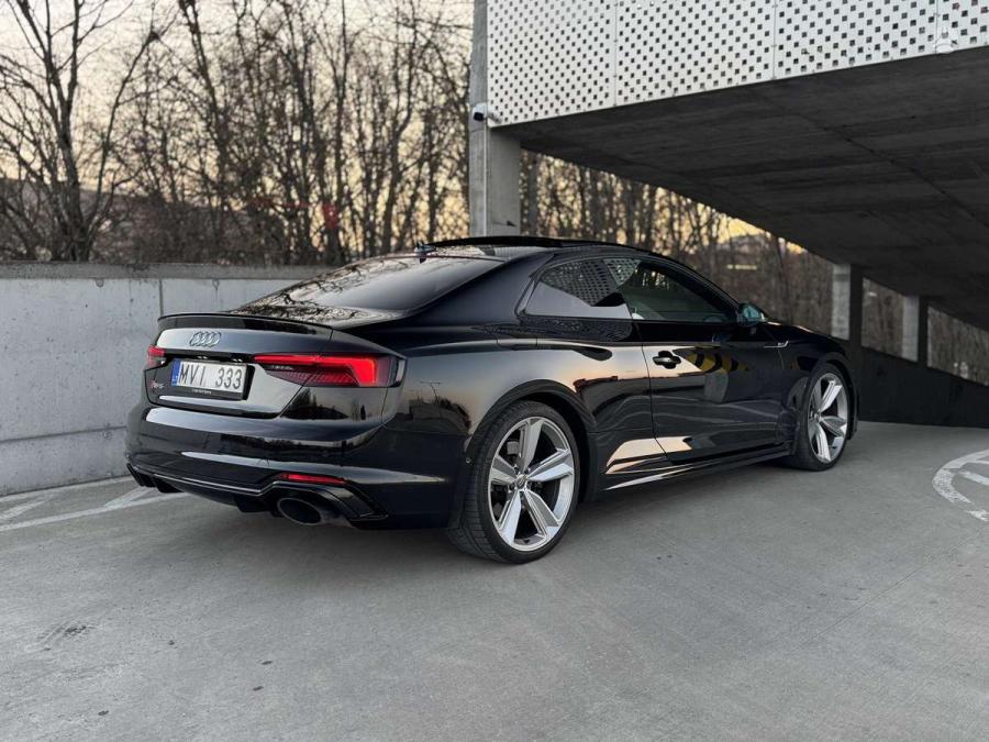 Melns Audi RS5 2018 Kauņa, ar dzinēja tilpumu 2.89 L un nobraukumu 209 tūkst. km par 30900 €, foto 4 vietnē AUTOMOTO.COM.LV