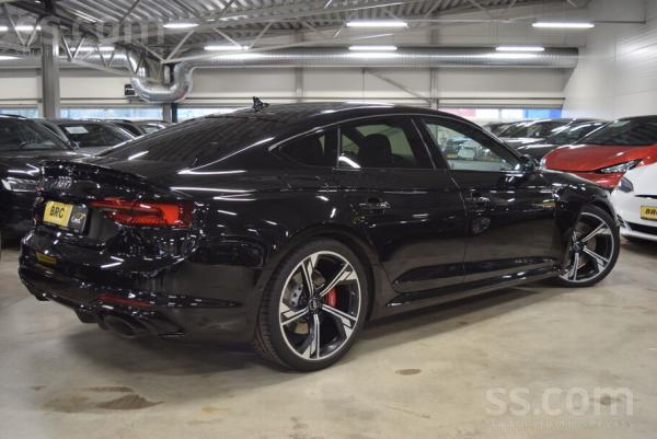 Black Audi RS5 2019 in Riga, with an engine capacity of 2.90 L and mileage of 105 thousand km for 44900 €, photo 2 on AUTOMOTO.COM.LV