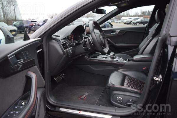 Black Audi RS5 2019 in Riga, with an engine capacity of 2.90 L and mileage of 105 thousand km for 44900 €, photo 3 on AUTOMOTO.COM.LV