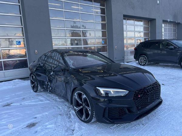Melns Audi RS5 2019 Kauņa, ar dzinēja tilpumu 2.89 L un nobraukumu 82 tūkst. km par 26997 €, foto 3 vietnē AUTOMOTO.COM.LV