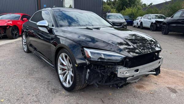 Black Audi RS5 2019 in Ukmerge, with an engine capacity of 2.89 L and mileage of 32 thousand km for 35999 €, photo 1 on AUTOMOTO.COM.LV