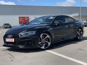 Black Audi RS5 2019 in Kaunas, with an engine capacity of 2.89 L and mileage of 98 thousand km for 42499 €, photo 7 on AUTOMOTO.COM.LV