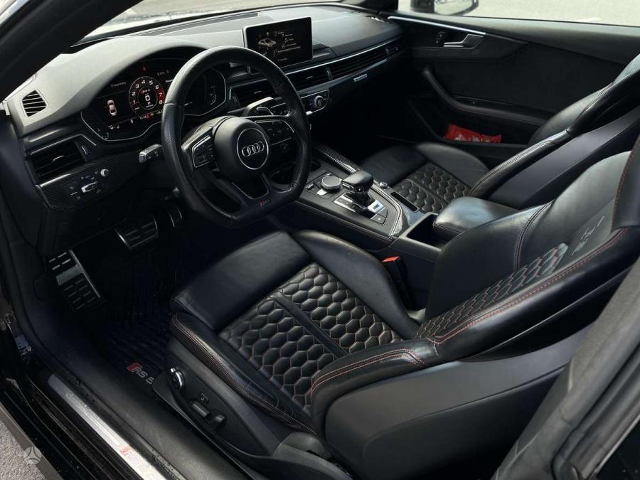 Black Audi RS5 2019 in Kaunas, with an engine capacity of 2.89 L and mileage of 98 thousand km for 42499 €, photo 10 on AUTOMOTO.COM.LV